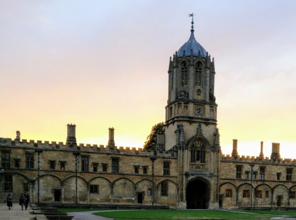 Oxford Ghost Tour – Experience Oxfordshire