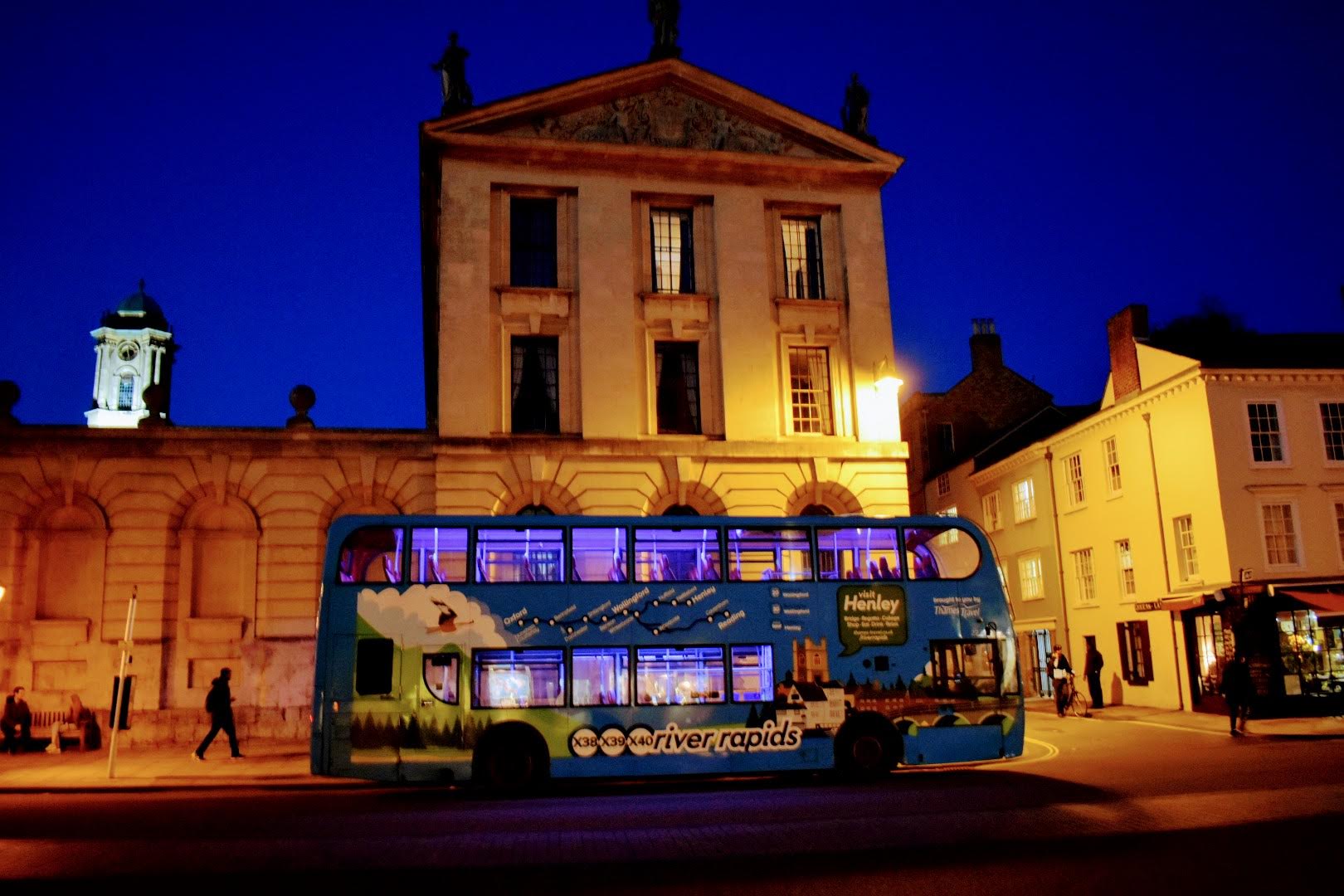 Thames Travel re-launch weekend night bus services – Experience Oxfordshire