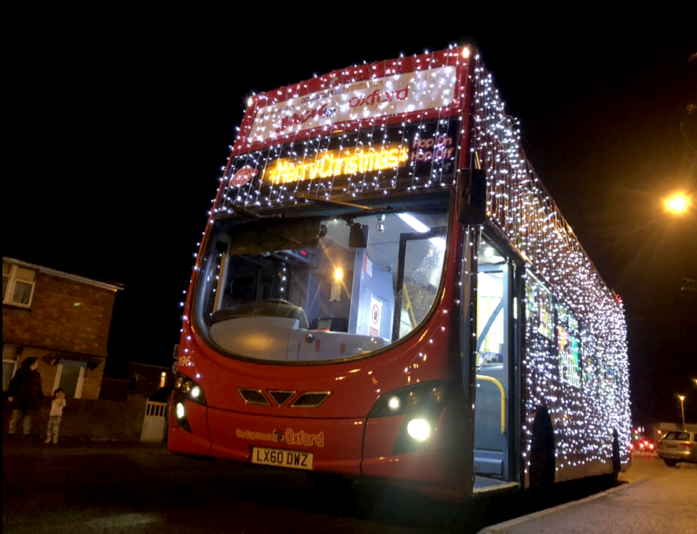 Oxford Christmas Lights Bus back by popular demand – Experience Oxfordshire