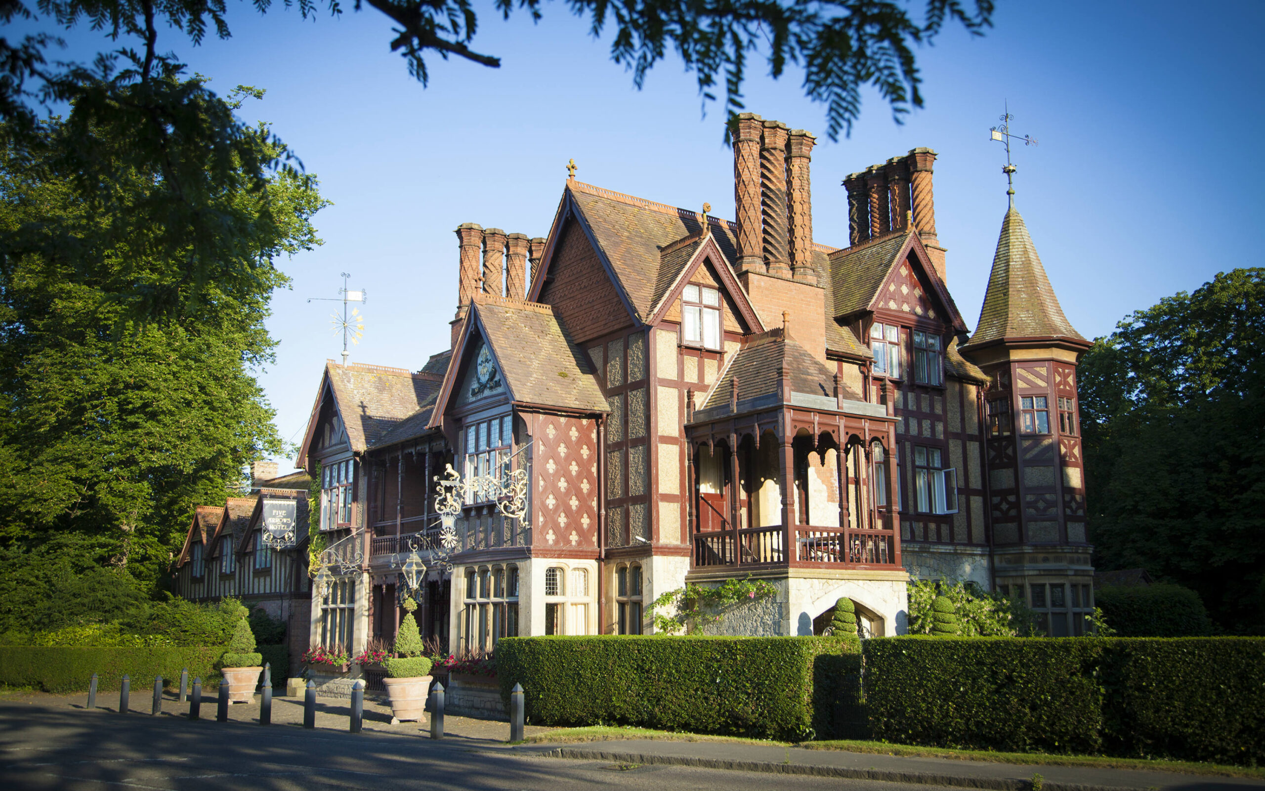 Double win for Waddesdon’s Five Arrows hotel and The Bow pub at the ...